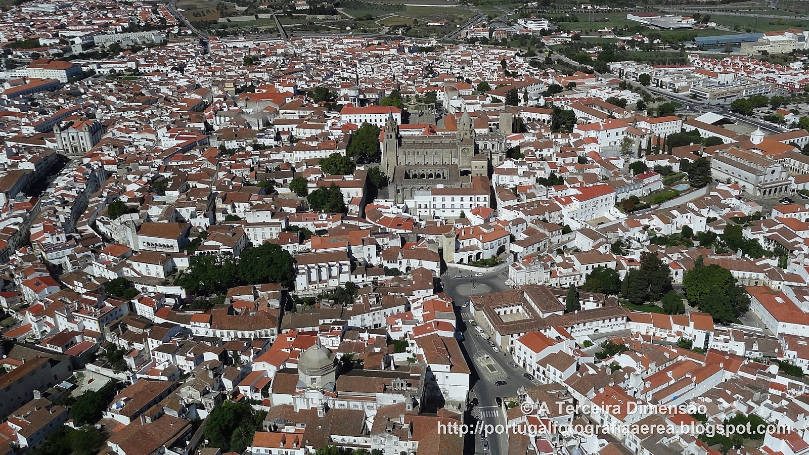A Terceira Dimensão: Évora