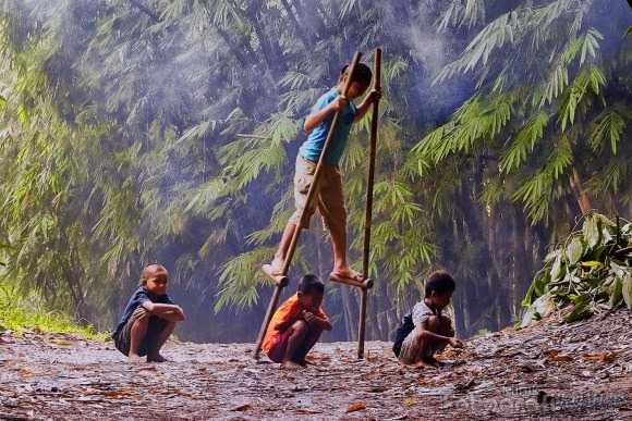 Bali Free Information: Balinese Traditional Game