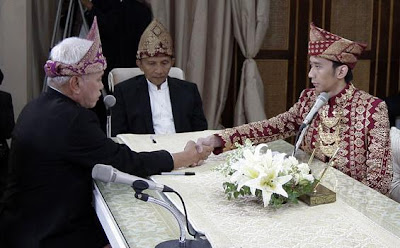 Kumpulan Foto Nikah Edi Baskoro | Foto Akad Nikah Edy Baskoro Alya ...