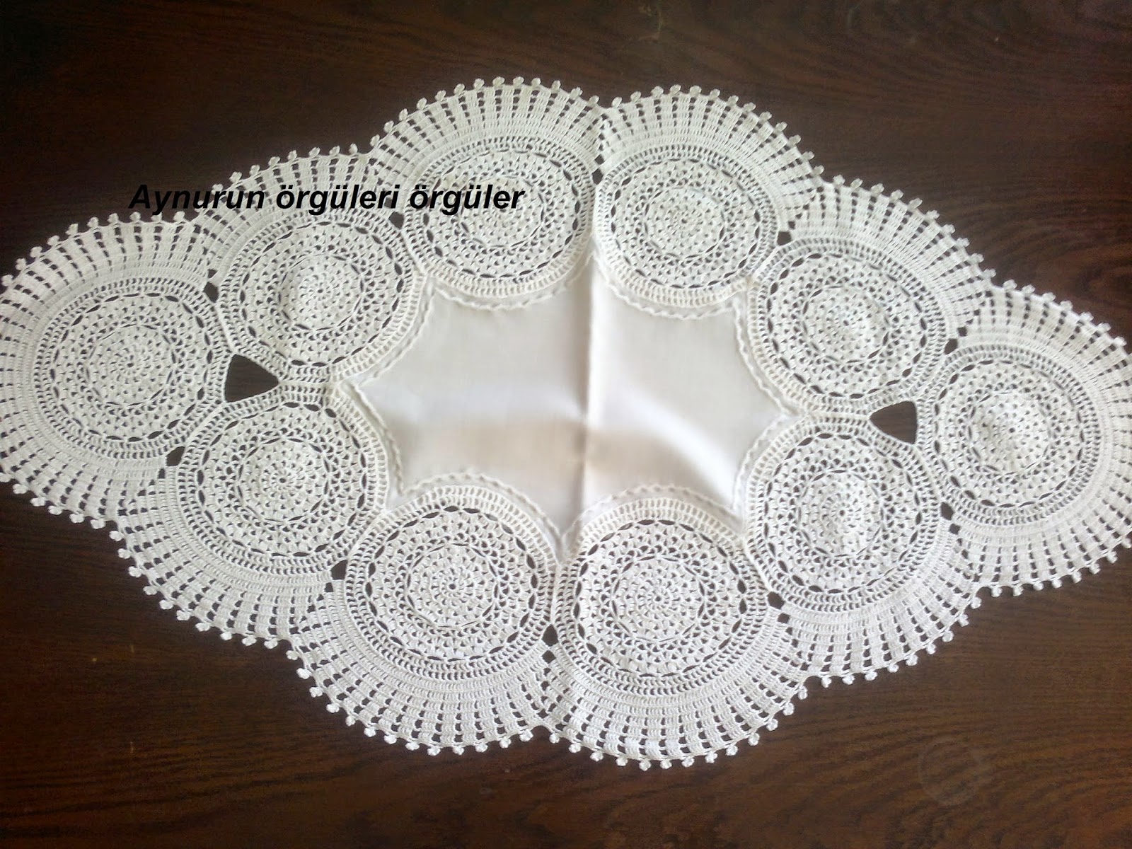 elisleri yagmuru: Dantel modelleri