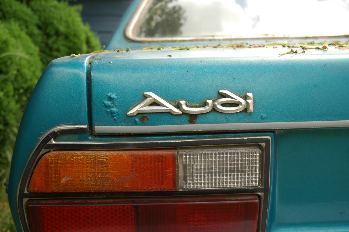 OLD PARKED CARS.: 1975 Audi Fox.