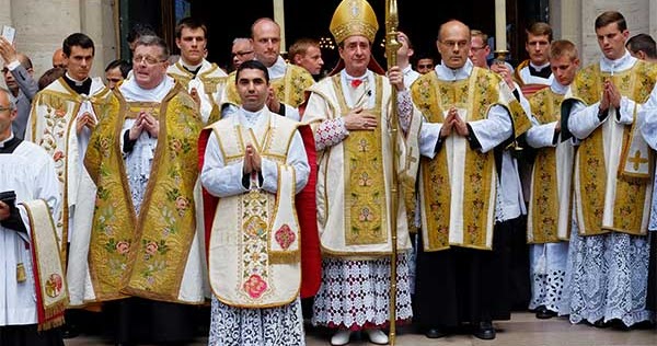 RORATE CÆLI: Important Traditional Catholic news from France