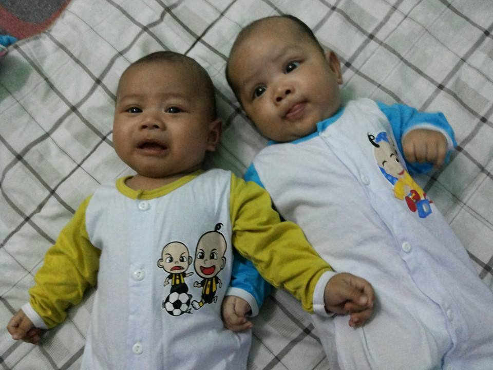 :: gee selaseh ::: DCDA Twins / Kembar Tak Seiras