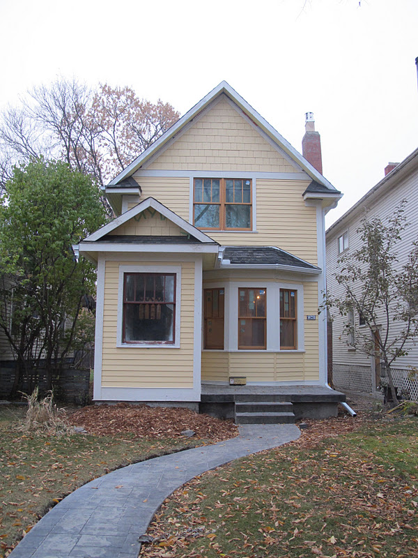 Adventures at 1628: Cute Little Yellow House