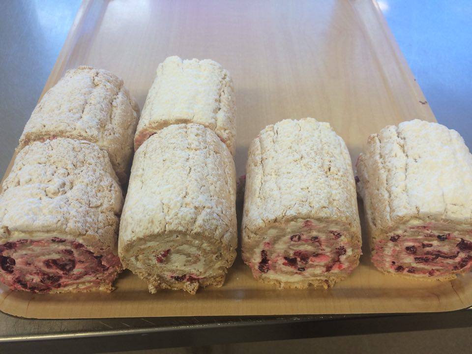 Kreemiprits: Tellitud kondiitritooted- Beseerull pohladega