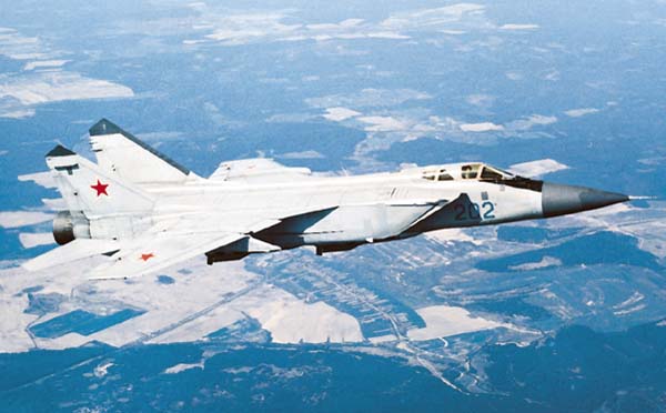Military and Commercial Technology: The Mikoyan MiG-31 aircraft made ...