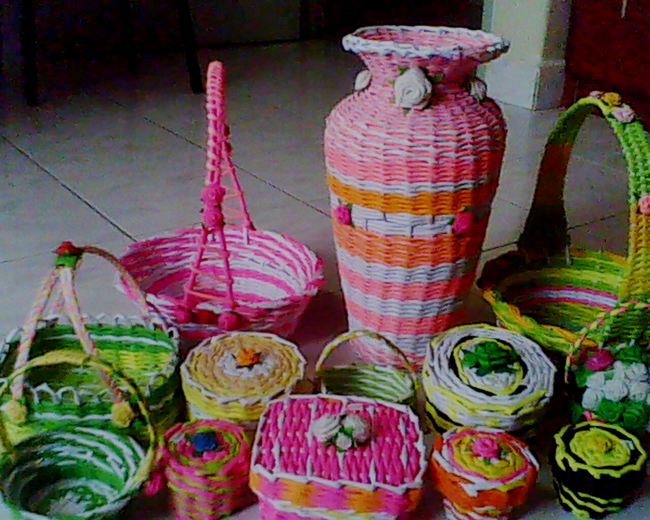 BAKUL KERTAS A4: TEMPAHAN BAKUL KERTAS DAN KHIDMAT TUNJUK AJAR