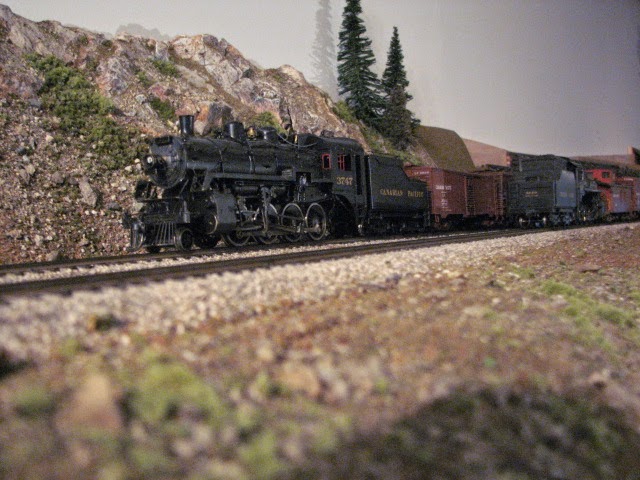 KETTLE VALLEY MODEL RAILWAY: April 2014