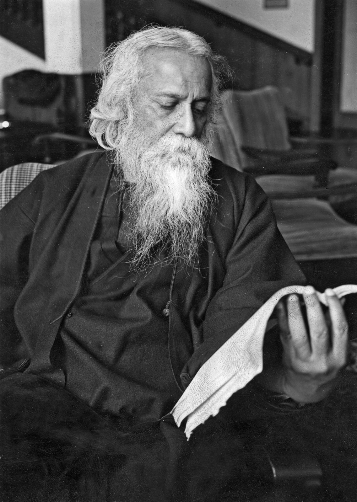 Uma Luz a Oriente: Cinco pensamentos de R. Tagore, considerando sobre o ...