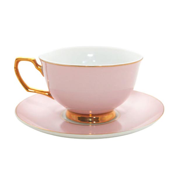 Alice and the Teacup: Tea Tastes Better in a Pretty Cup!