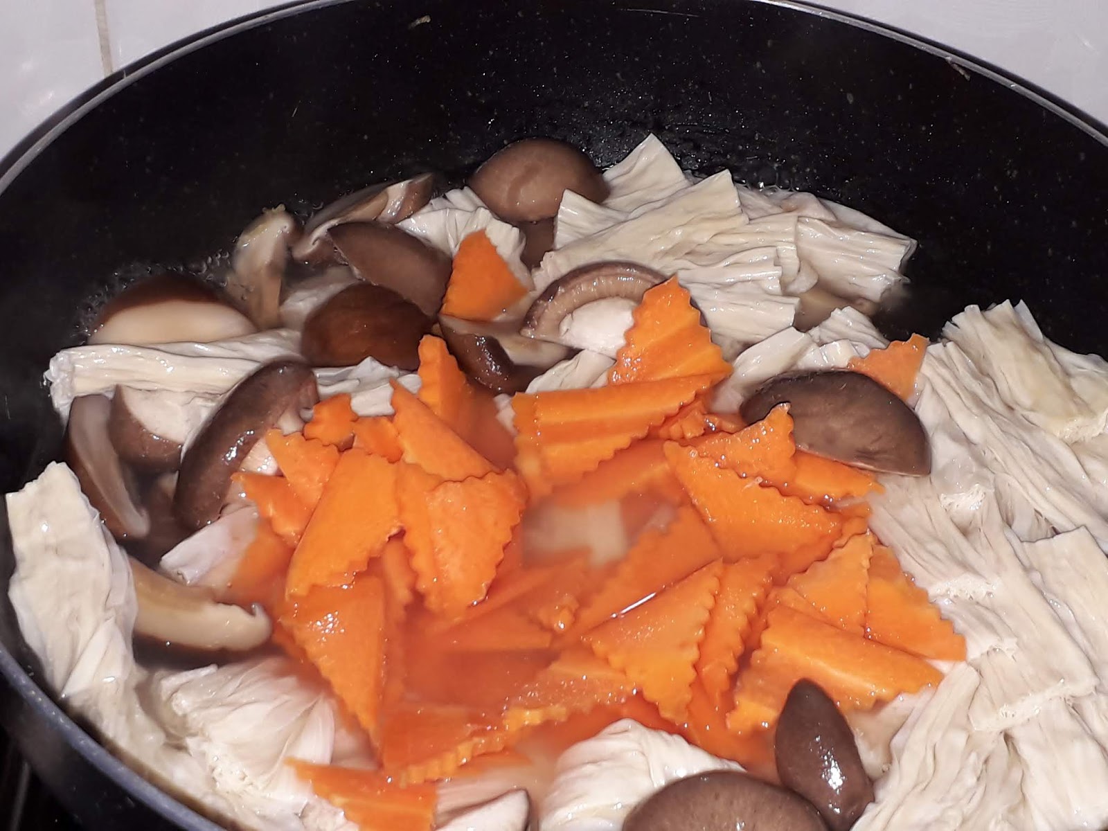 Cooking Pleasure: BRAISED MUSHROOMS WITH FRESH FU CHOK