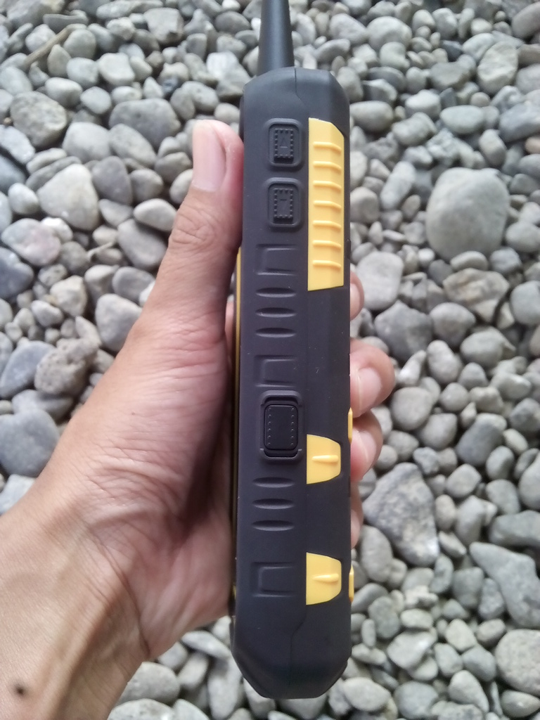 outdoor phone zone______________________: RUNBO Q5 4G LTE IP67 HANDPH