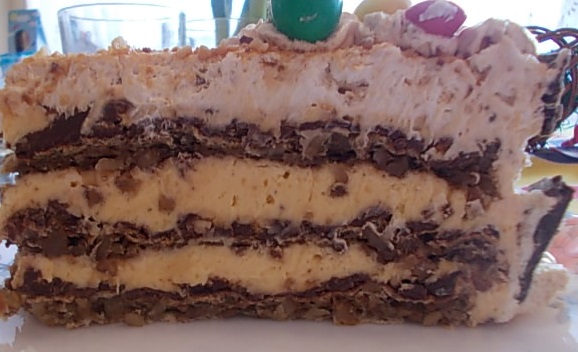 A sada Olja kuva: Uskršnja grilijaš torta