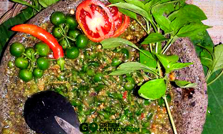 Karedok Leunca ala Banyu Sagara | Wisata Green Canyon Pangandaran Jawa ...