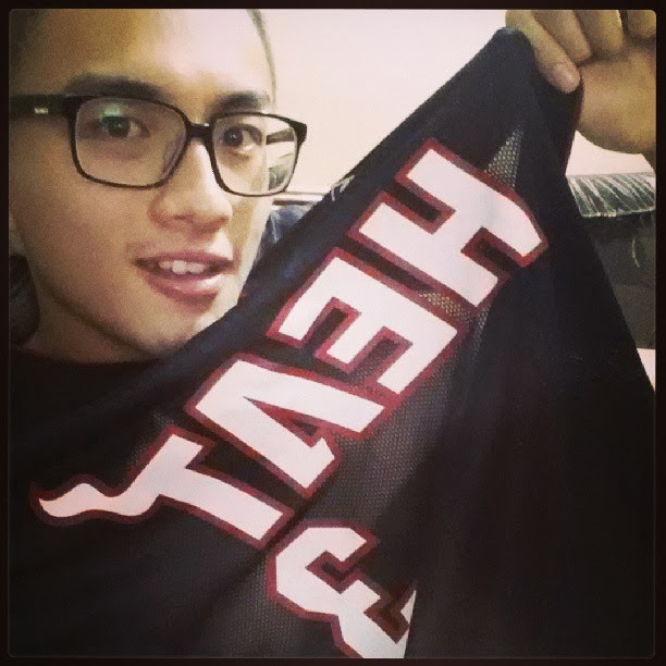 SINGPOST~ QUEST FOR AMUSEMENT: About Shane Pow Xun Ping 包勋评