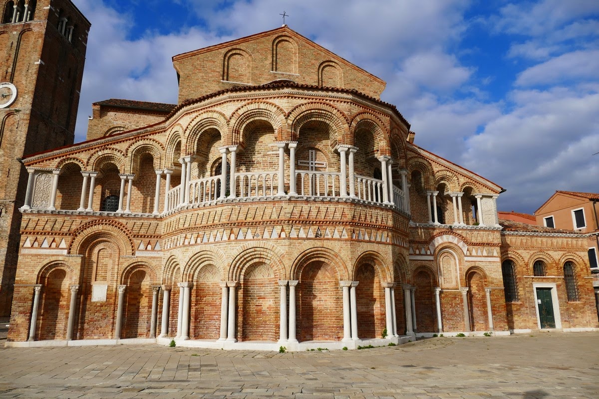 Tricia's Tales: Murano and a Church.. on our last day.....