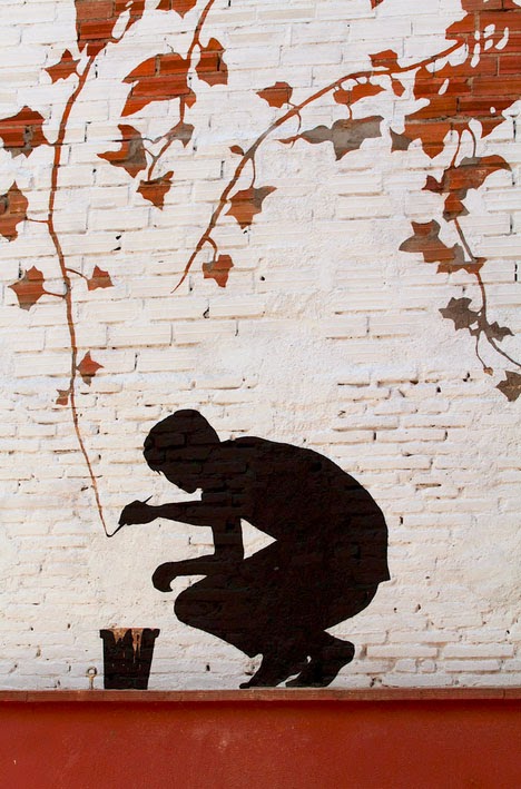 Bytes: Silhouette Street Art