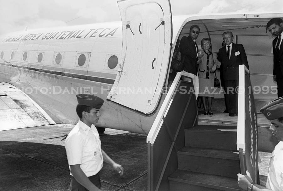 DANIEL HERNANDEZ-SALAZAR Fotografo / Photographer: ARBENZ FIN DEL ...