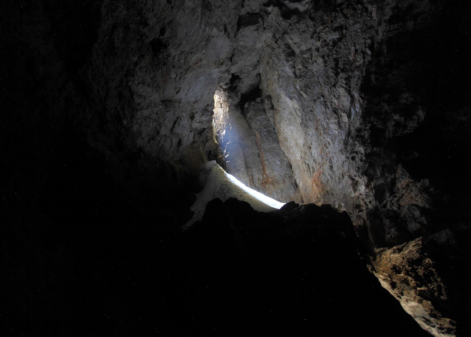 MAIN DRAIN CAVE EXPEDITION 2016, PRE-DIVE GEAR STAGE DROP - ADAM HAYDOCK