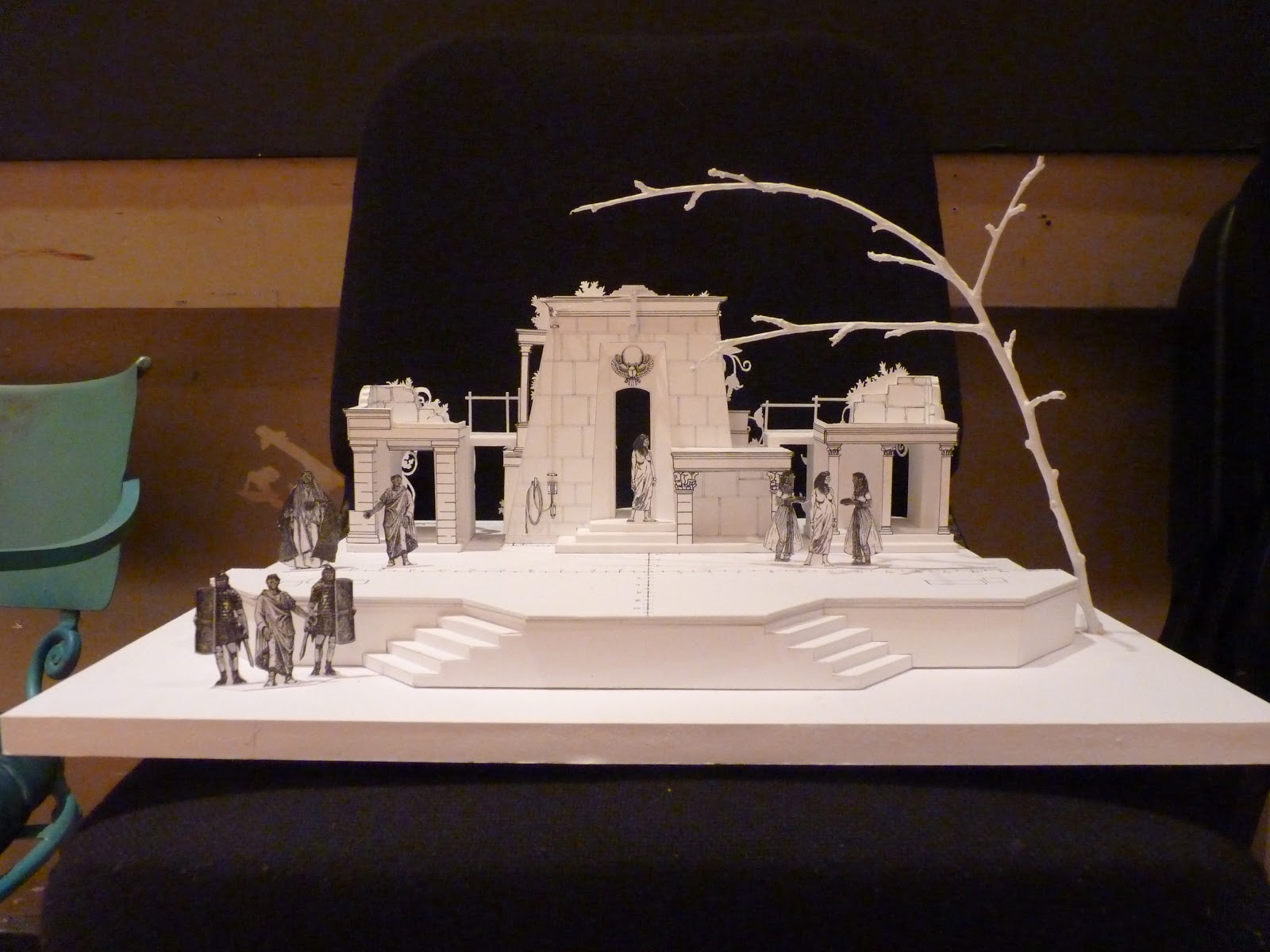 Adventures in Dramaturgy: "Antony and Cleopatra" Set Design by Gene E ...