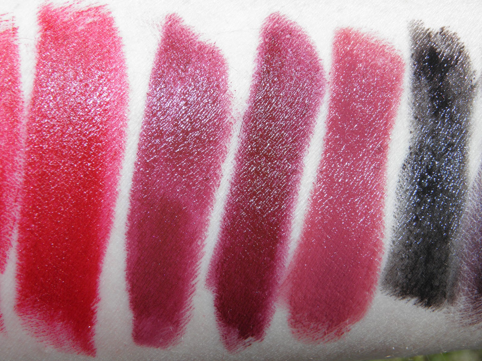 Vintage Musings Of A Modern Pinup: The Vintage Vamps Lipstick Swatches