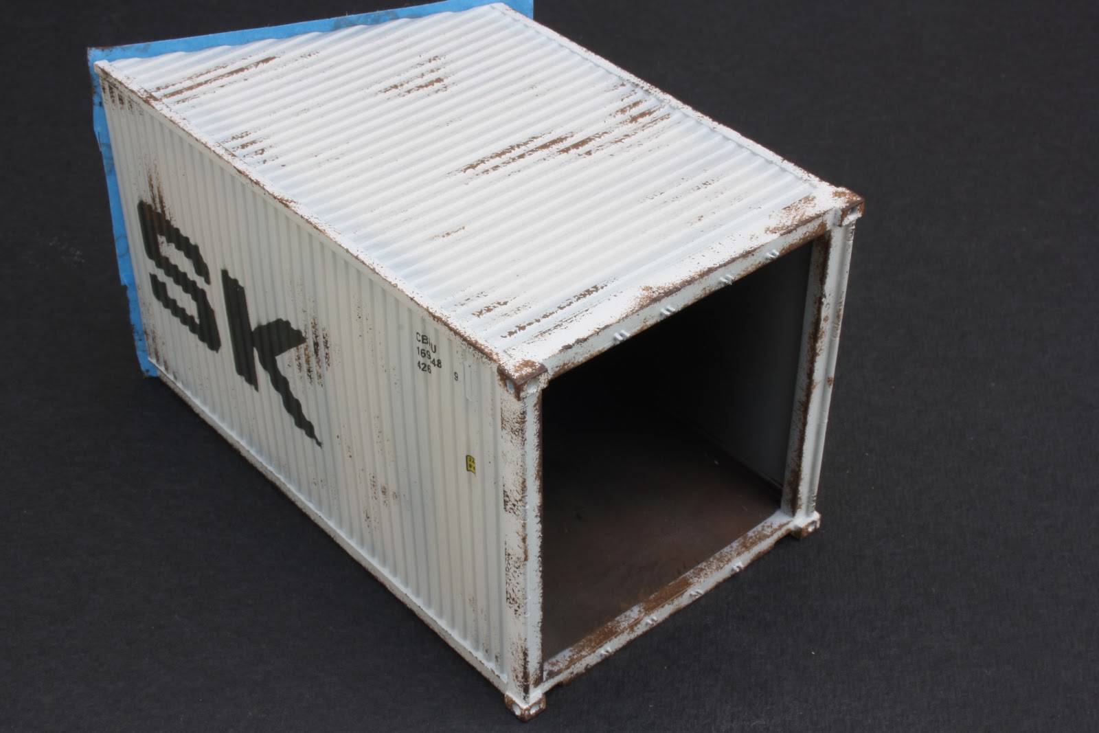 Miniature Creations: Guntruck Factory - Shipping Container - Rust Patches