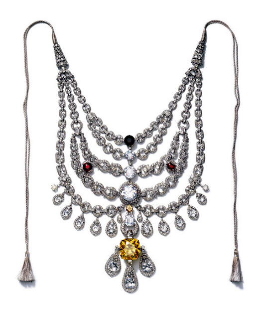 Local style: Jewelry and dress of the Maharajahs of India