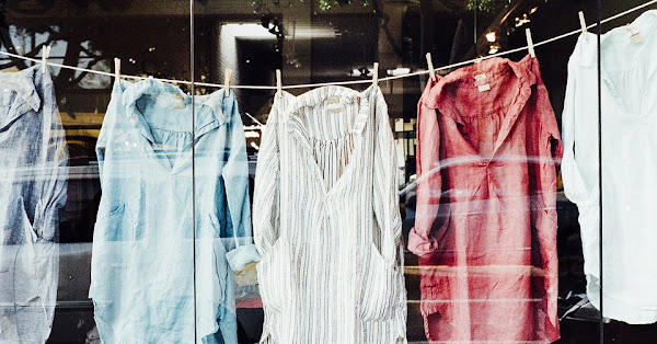 Cara Menyetrika Baju dengan Baik dan Benar