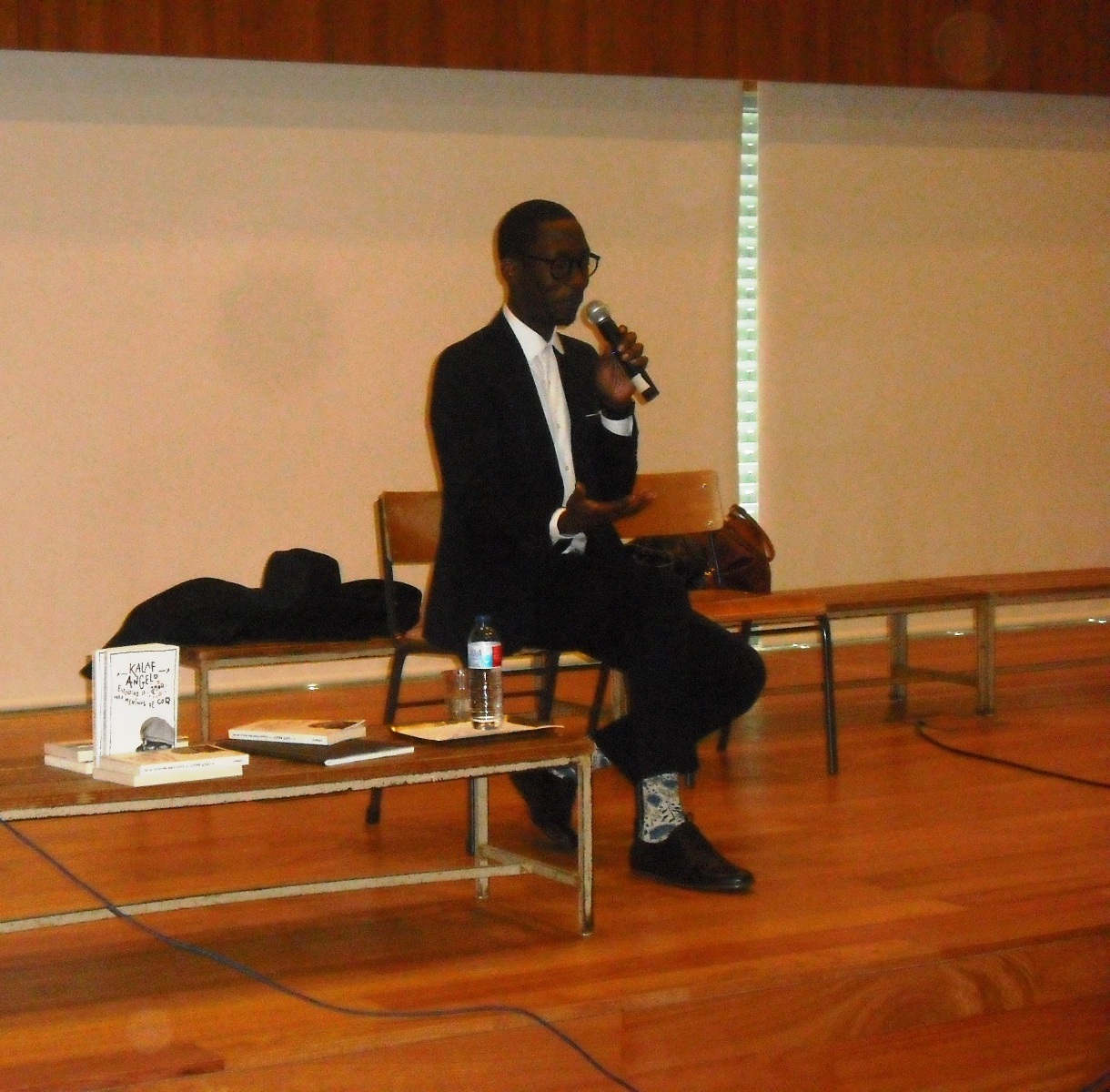 coisas novas: Kalaf Angelo na EB 2,3/ S. de S. Martinho do Porto