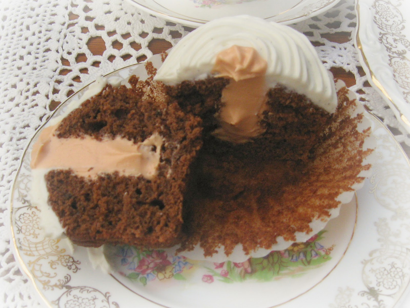 A Cheery Chicken: Neapolitan Core Cupcakes