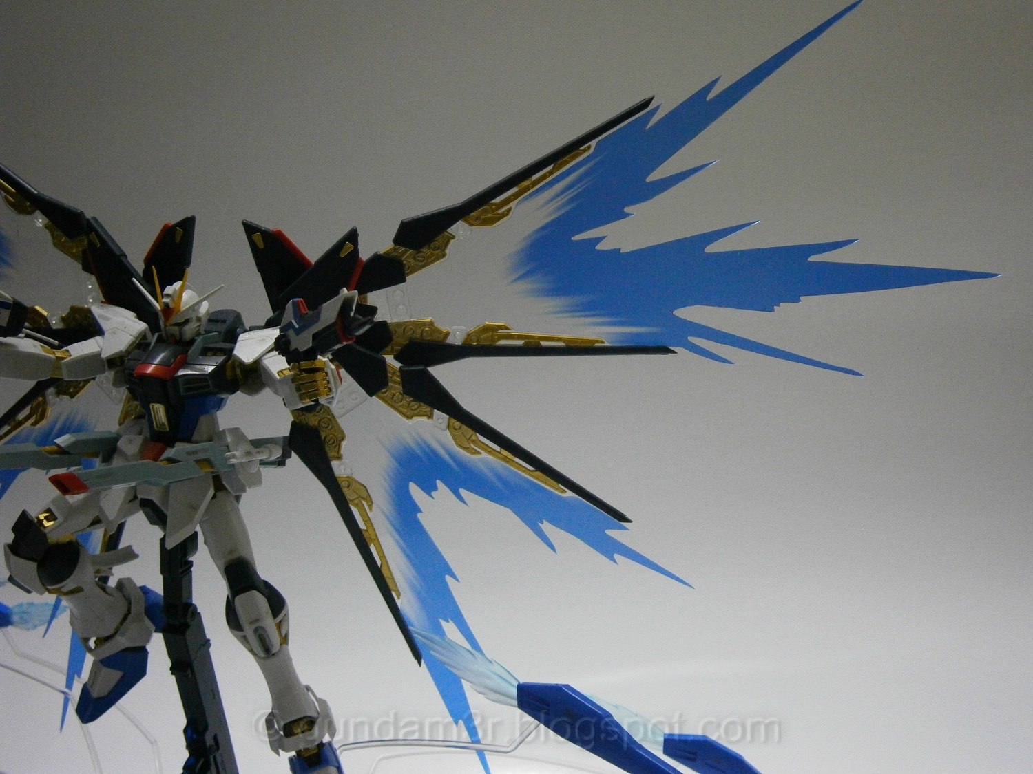 Add On: Wing of Light Effect for Strike Freedom Gundam MG Review