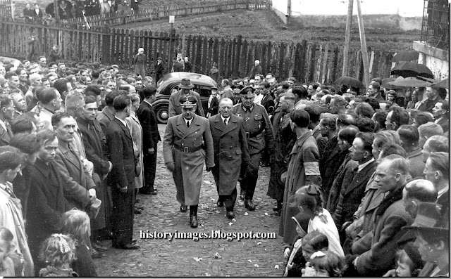 HISTORY IN IMAGES: Pictures Of War, History , WW2: Poland Under German ...