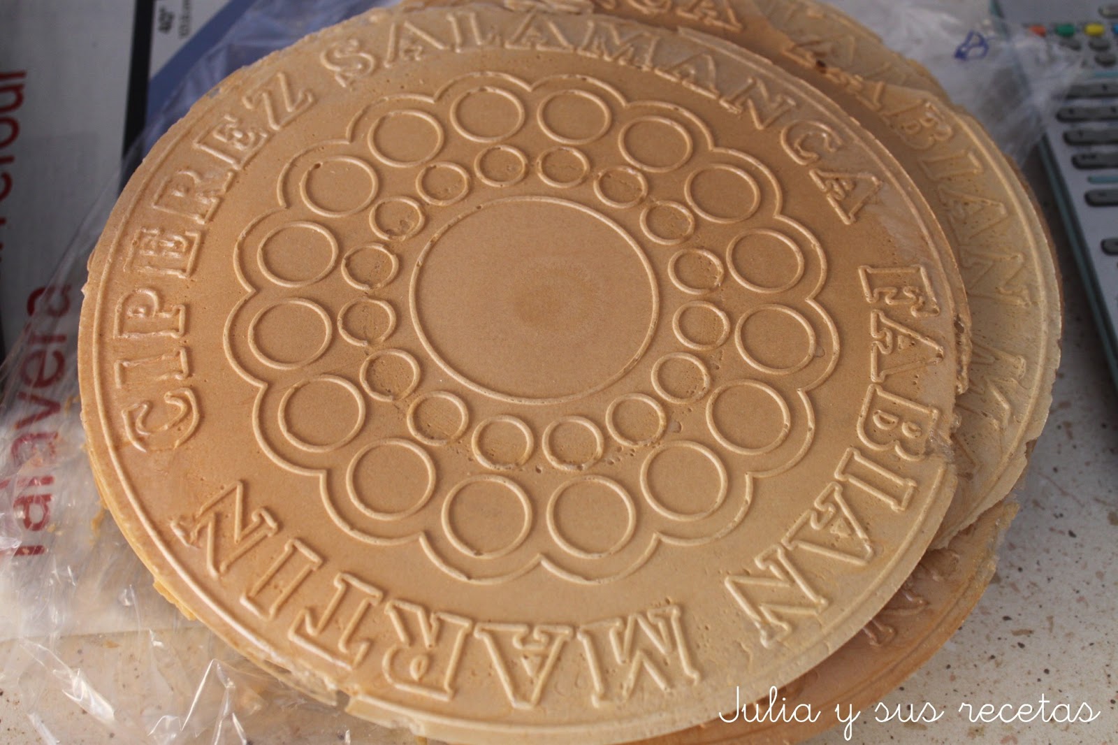 JULIA Y SUS RECETAS: Tarta de obleas con flan