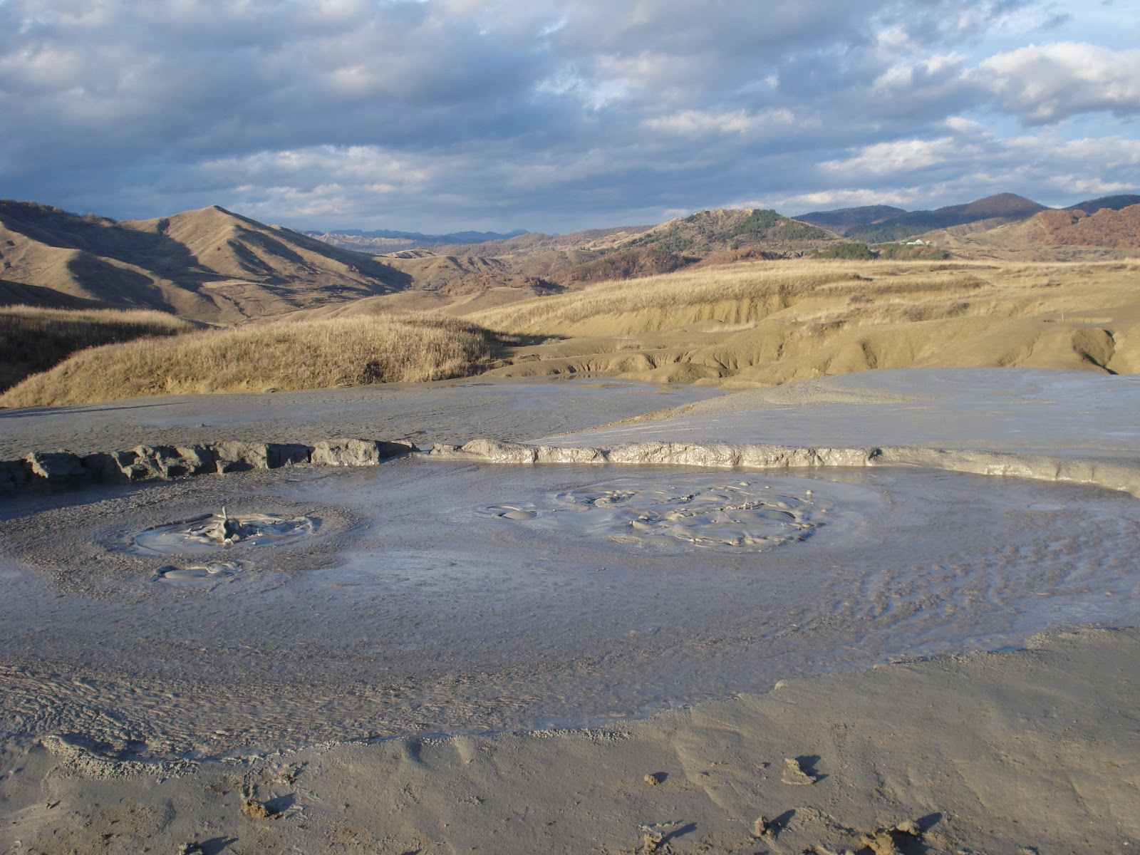 Vulcanii noroiosi: Imagini cu Vulcanii noroiosi