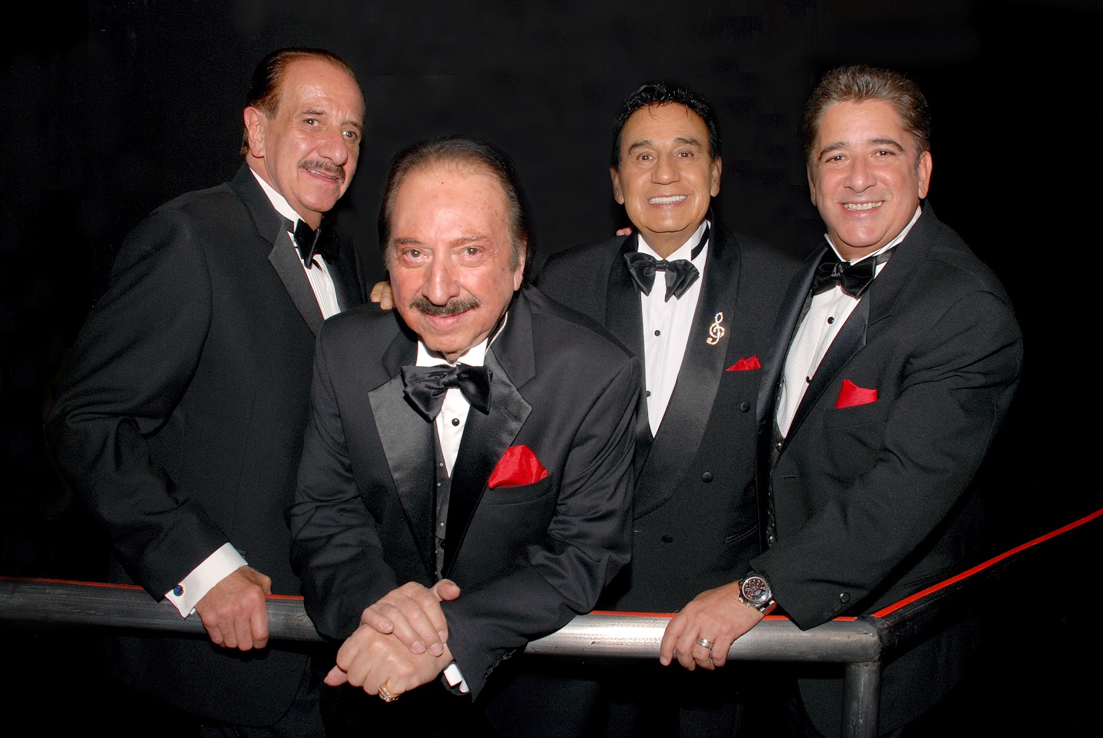 50 años cantando los fabulosos hermanos Castro ~ Informanet