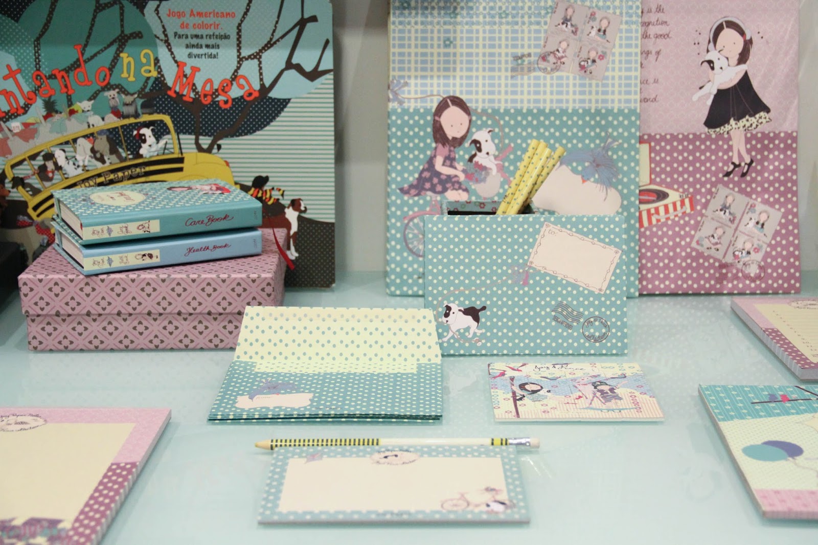 Joy Paper: Papel de Carta Joy Paper é cheio de charme e elegância.