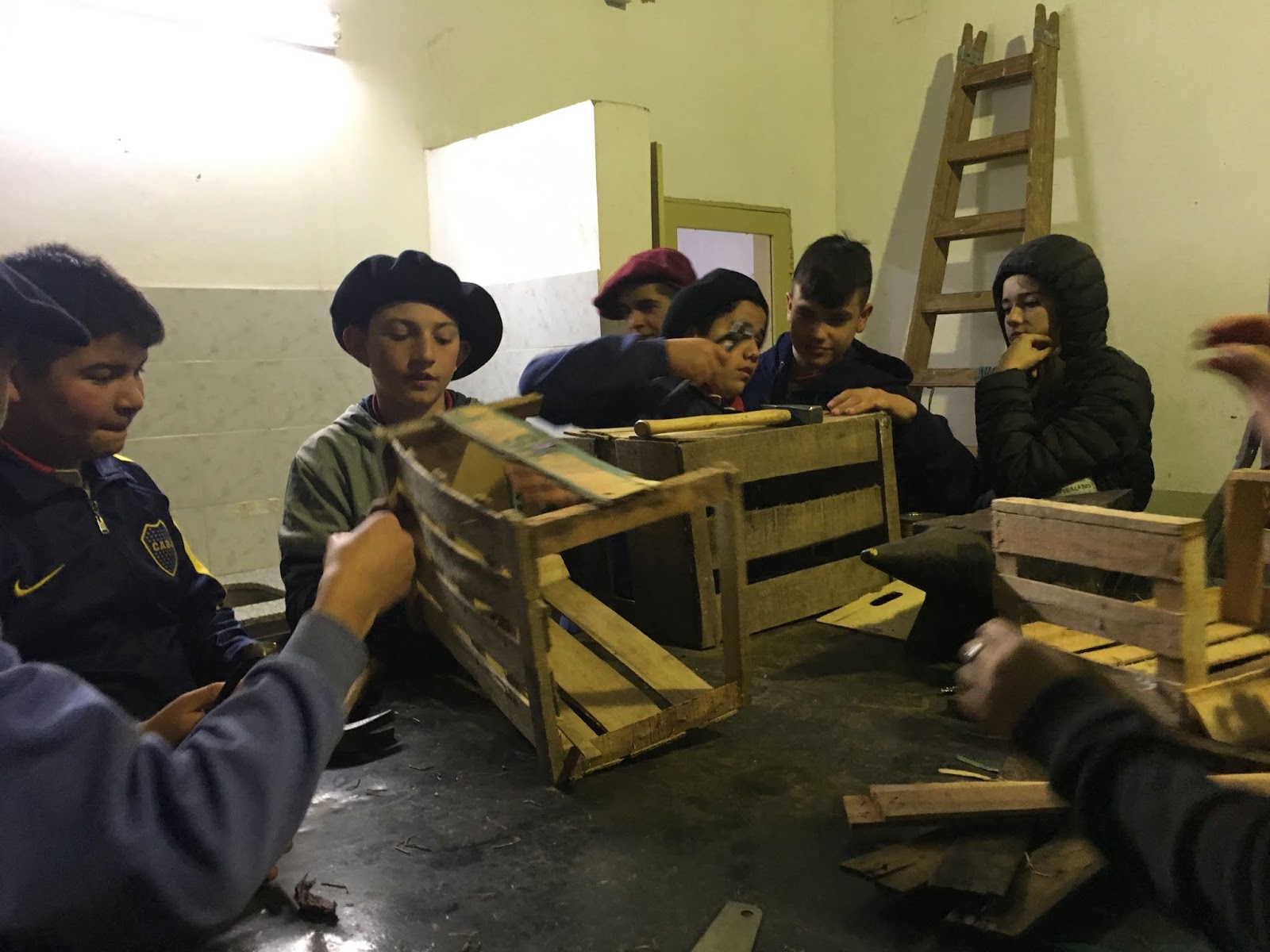 Taller de Granja Cunicultura: Construccion de nidales