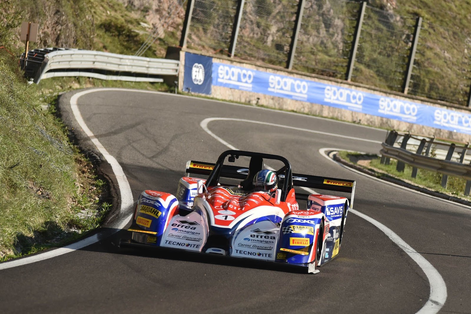 Trionfo italiano con Christian Merli su Osella al FIA Hill Climb ...