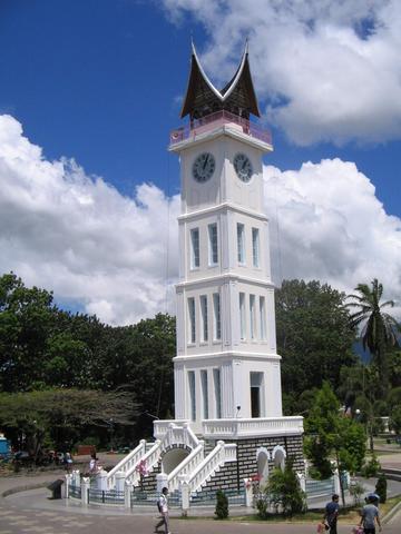Indonesian Travelling: Jam Gadang