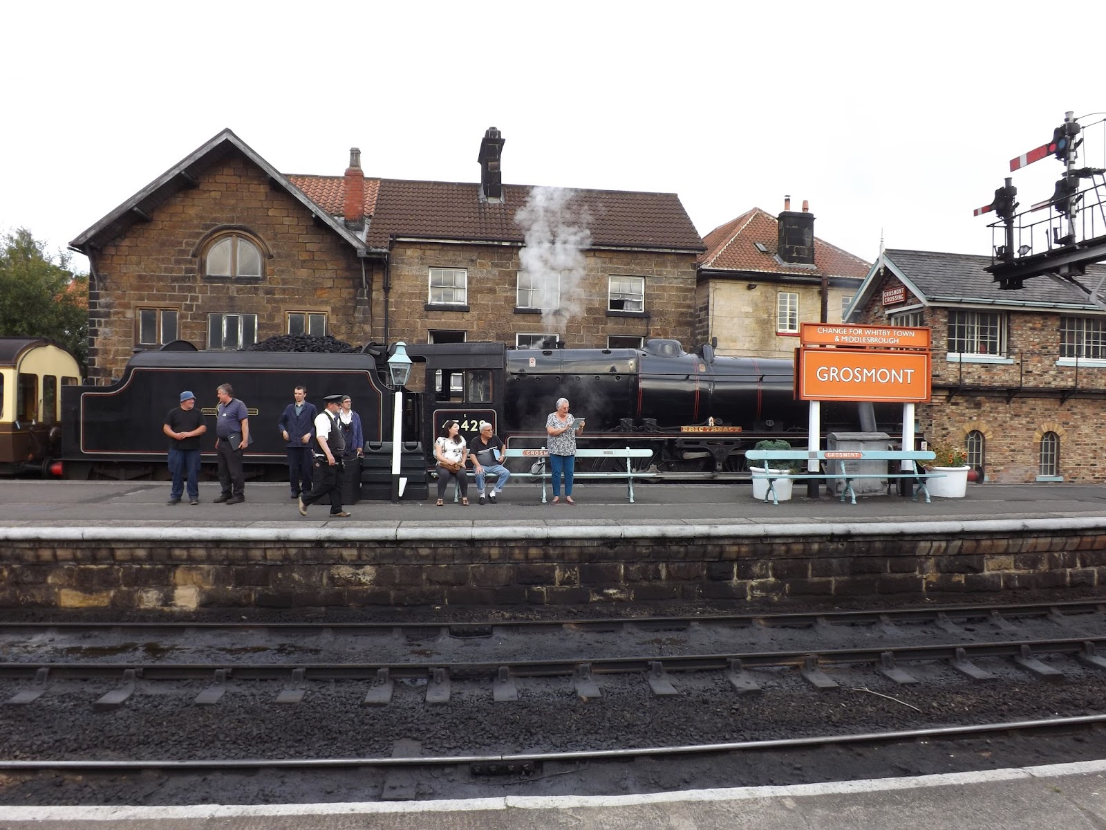 Sam's World: NYMR: The "North Yorkshire Pullman" Dining Train...