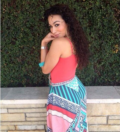 STARS AREA: Kristal Solis Biography