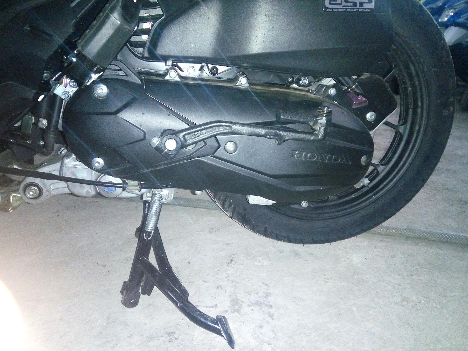 cara memperbaiki engkol macet pada motor matic