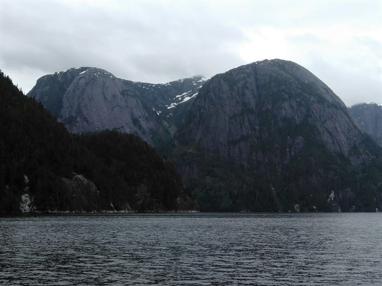 Sailing De Novo: Fjords and Hot Springs!