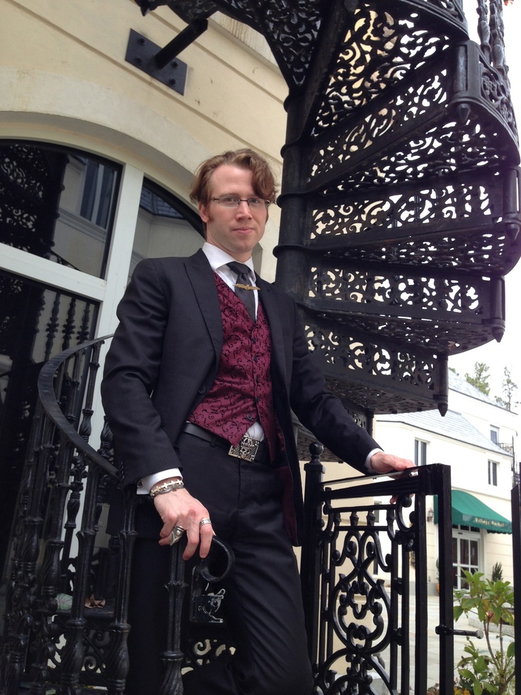 Madame Macabre: Looks Inspiradores: más Corporate Goth.