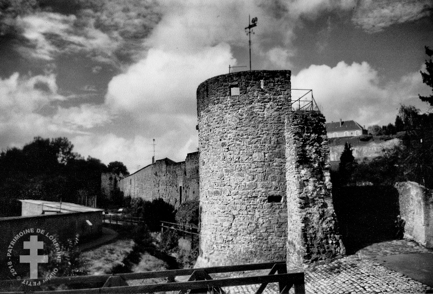 PATRIMOINE DE LORRAINE: RODEMACK (57) - Remparts médiévaux