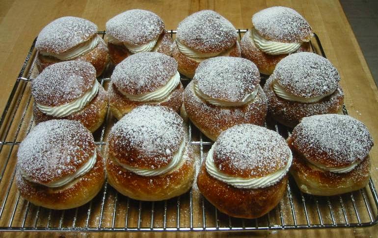 Semlor Recipe - A Traditional Swedish Recipe | Recipes Tab