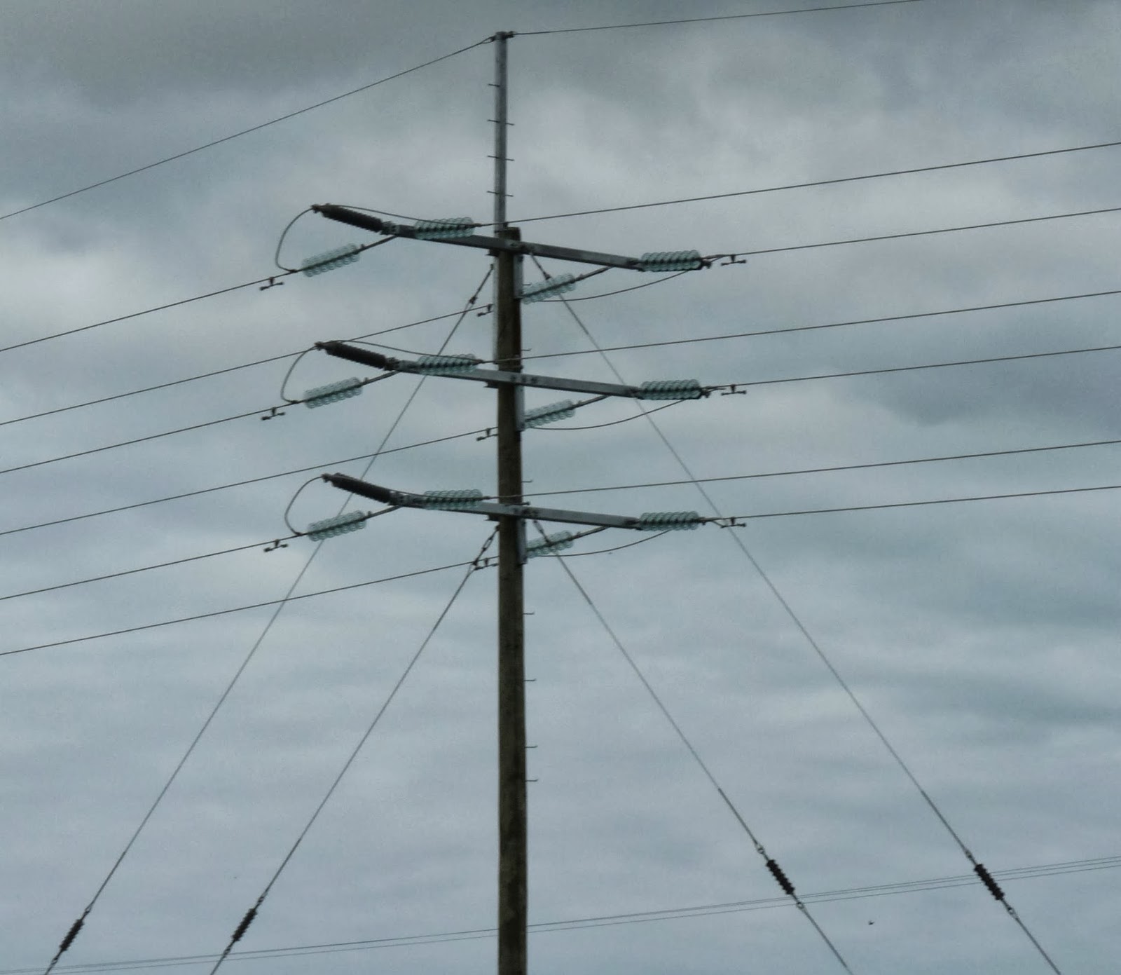 Our Pieces of World: T&D - Pylones