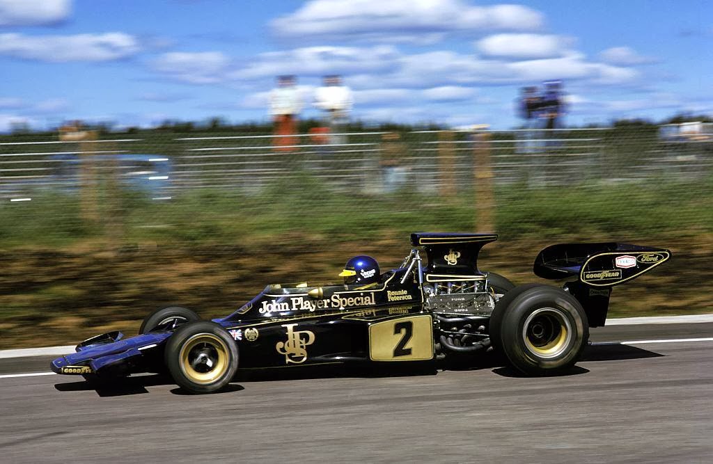 Les Dentus: Lotus 72 E