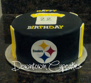 Downtown Cupcakes: Pittsburgh Steelers Cake