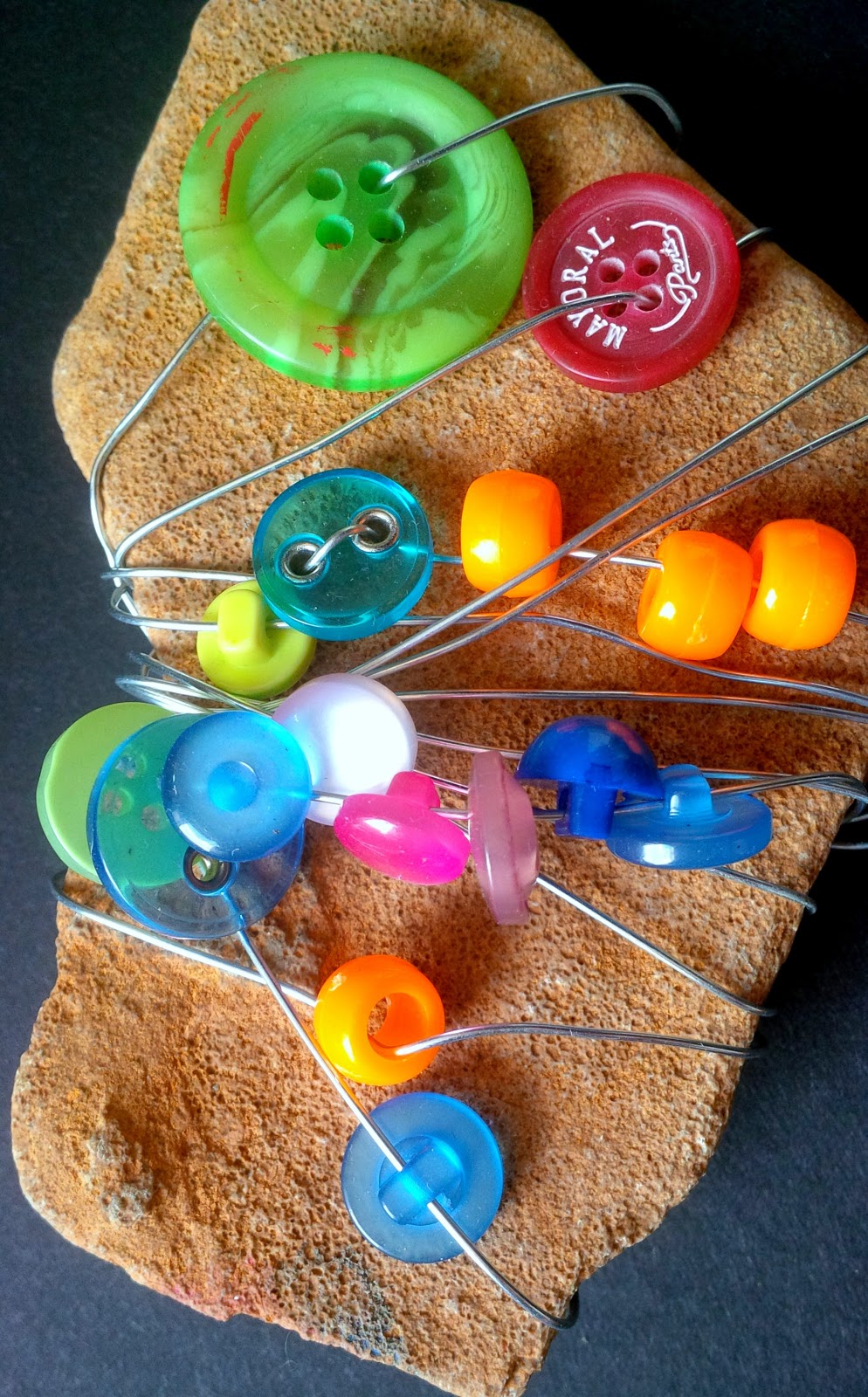 Nature Craft: Wire-Wrapped Rocks